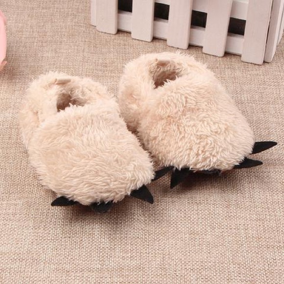 Shoes | Nwt Beige Furry Paw Animal Slippers | Poshmark